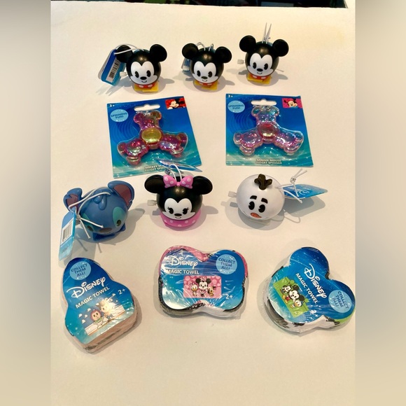 Disney | Toys | Disney Magic Towel Fidget Spinners Walking Wind Up Lot ...